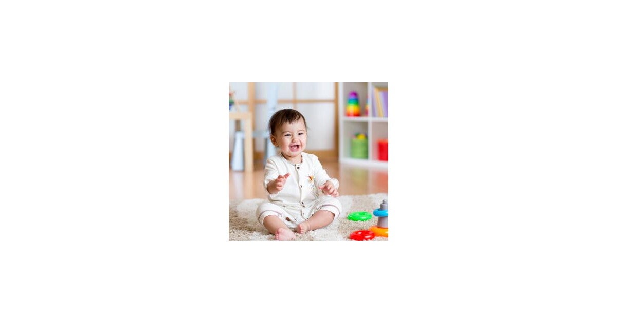 Stages of Baby Sitting Up: When Do Babies Sit?